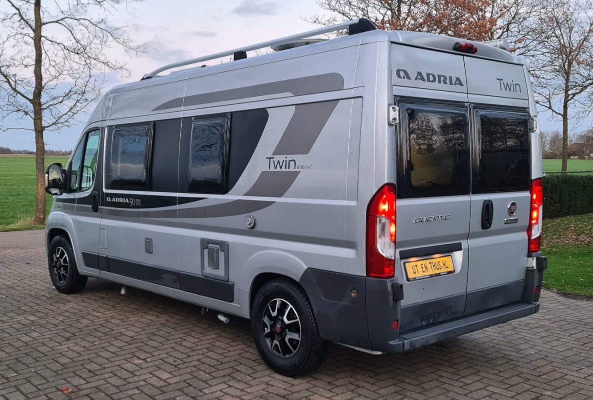 Adria Twin 600 SPT Anniversary 50 Years edition - Ut & Thus