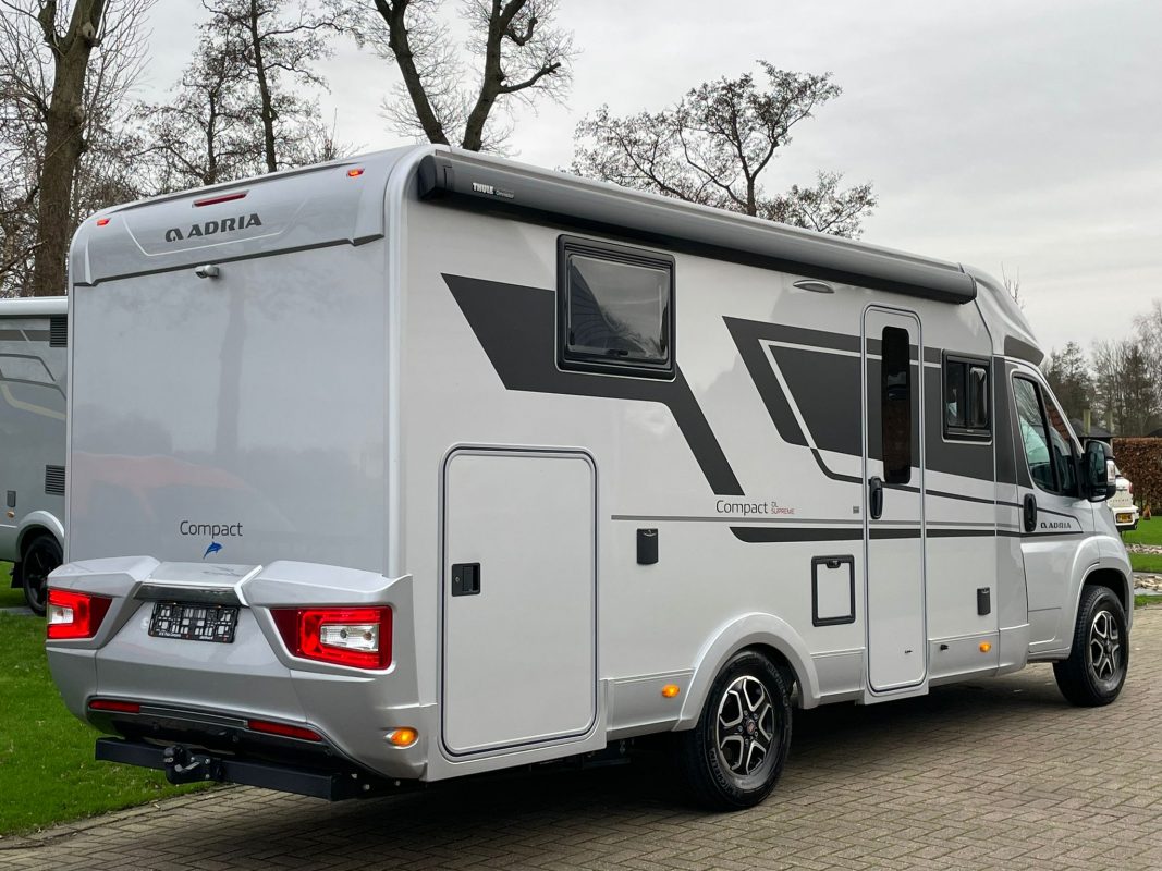 VERKOCHT Adria Compact DL Supreme - Ut & Thus
